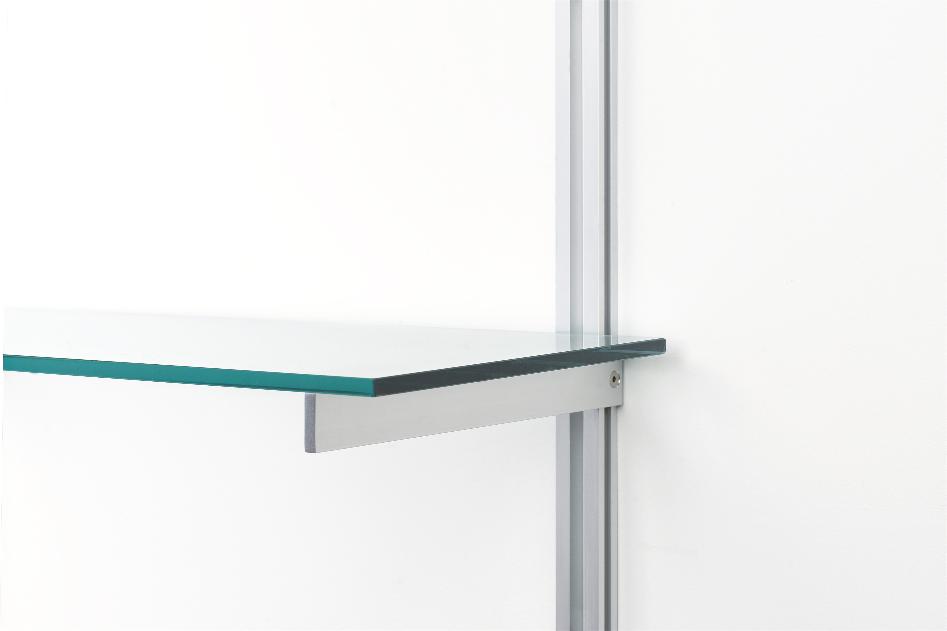 °e Shelving by Element Designs featured on Design Journal.