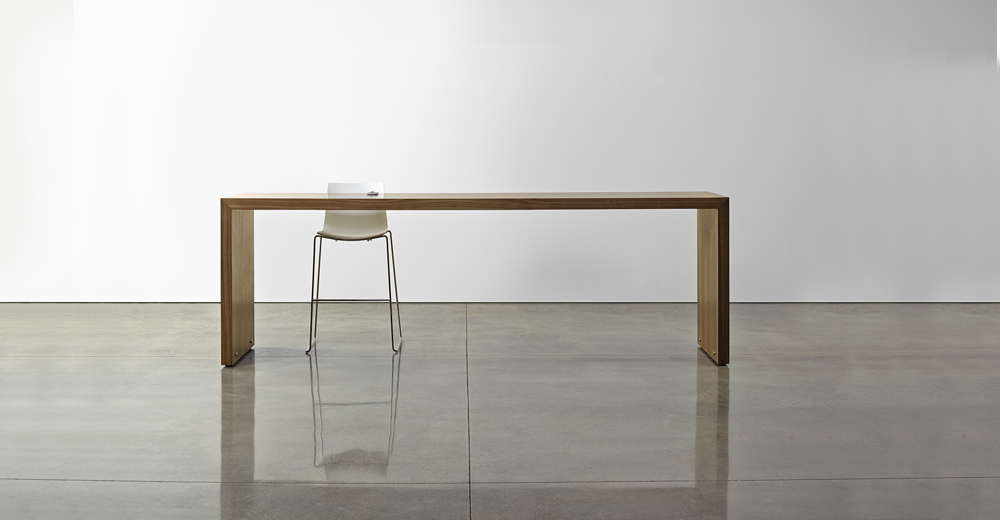 HUGO by HALCON Furniture wins 2014 ADEX Award.
