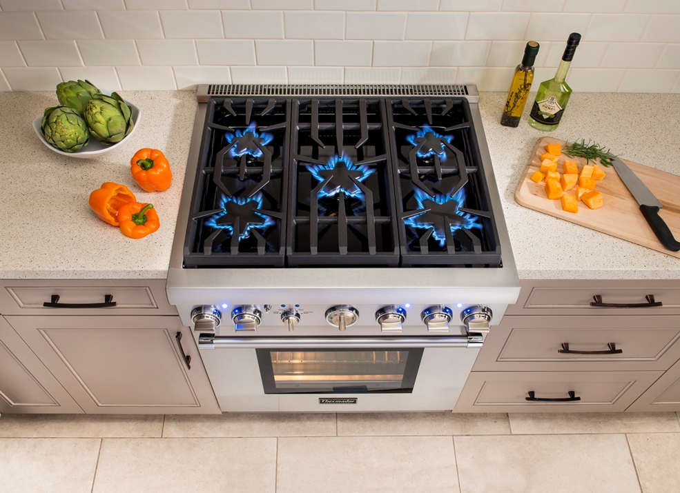 Thermador 30” Five-Burner Pro Harmony® Range by Thermador Home ...