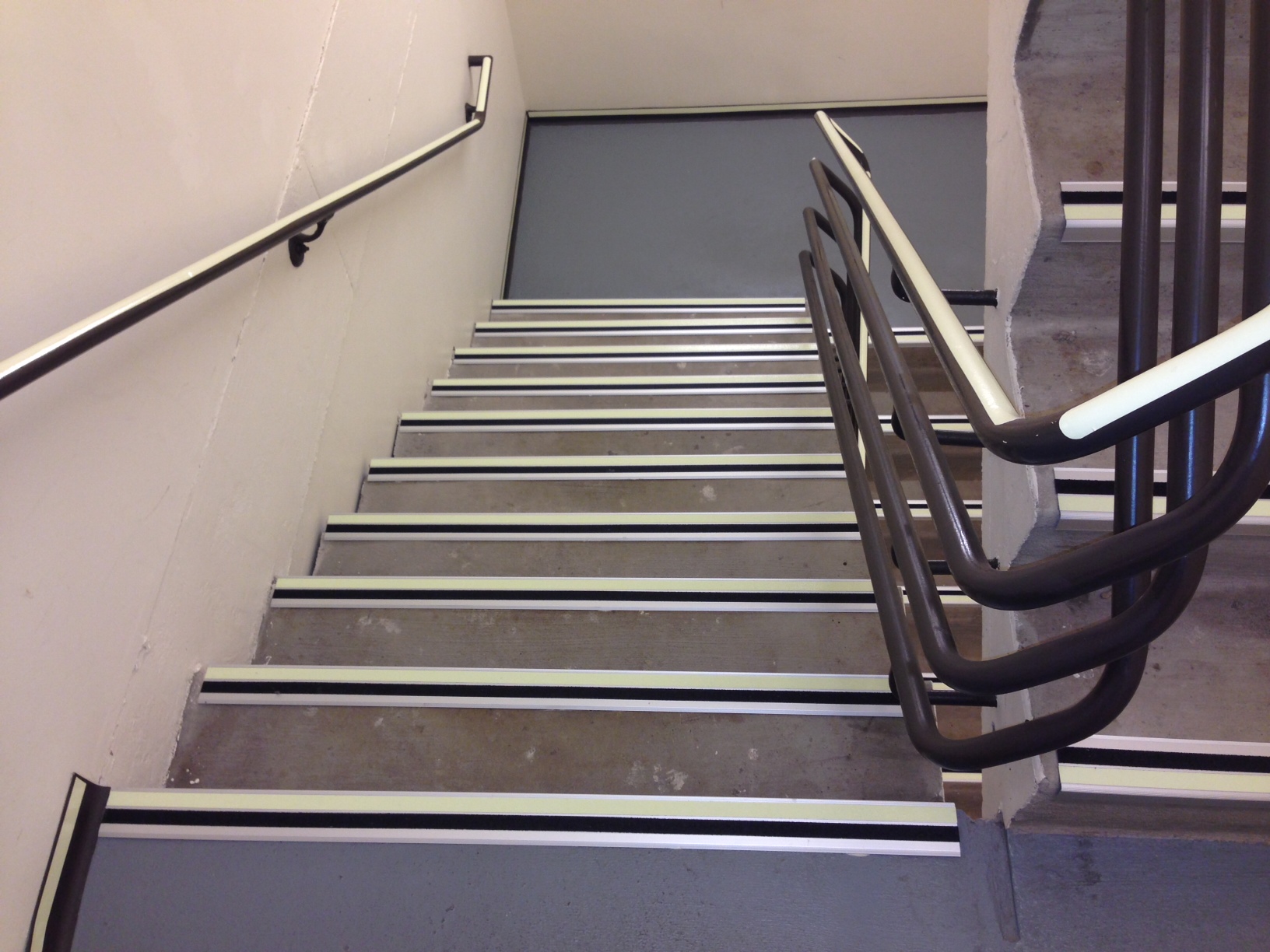 Div. 10 1443 Luminous Egress Path Markings by American Permalight, Inc ...