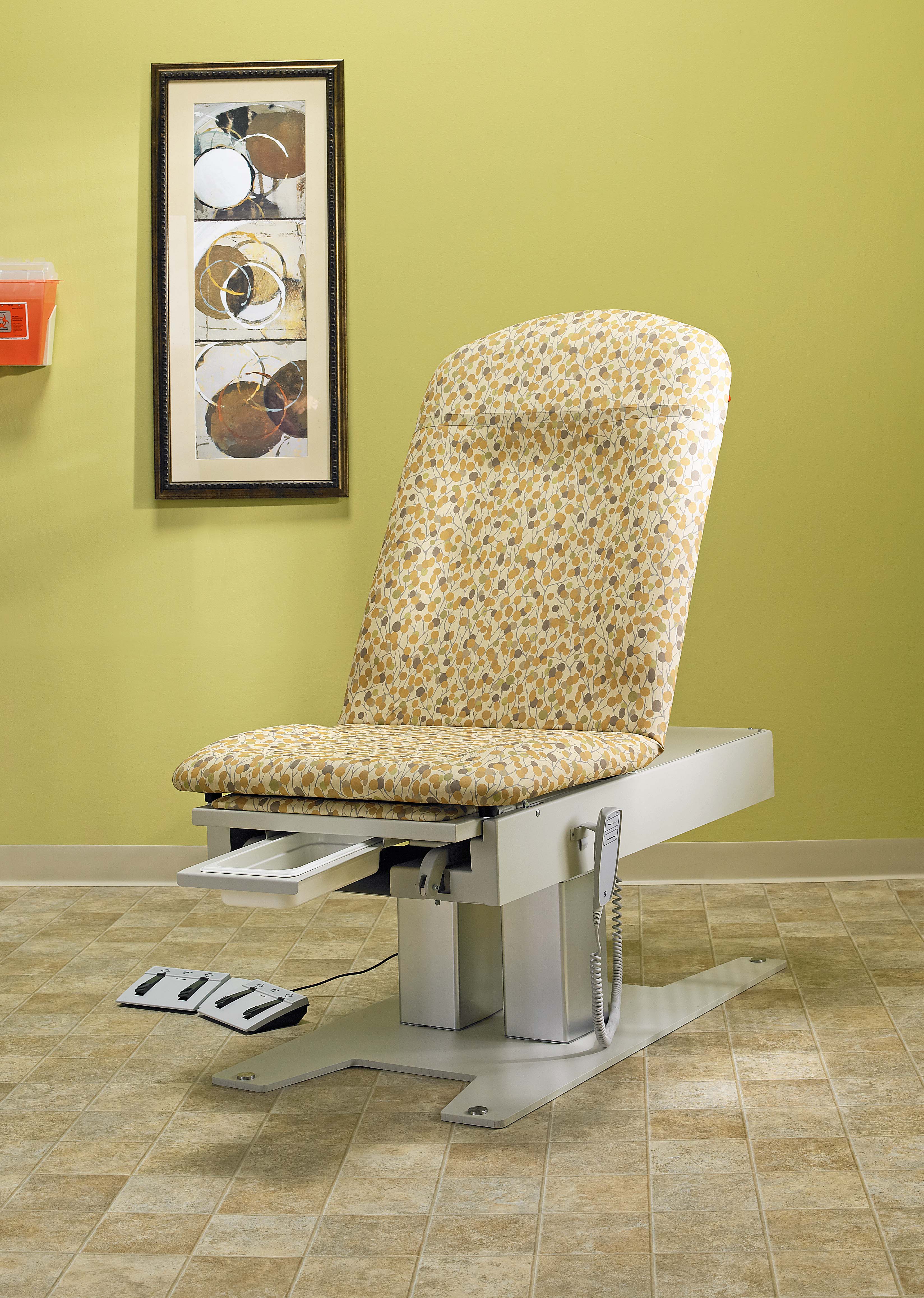 460 Series Exam Table by Intensa Medical & Laboratory Seating featured ...